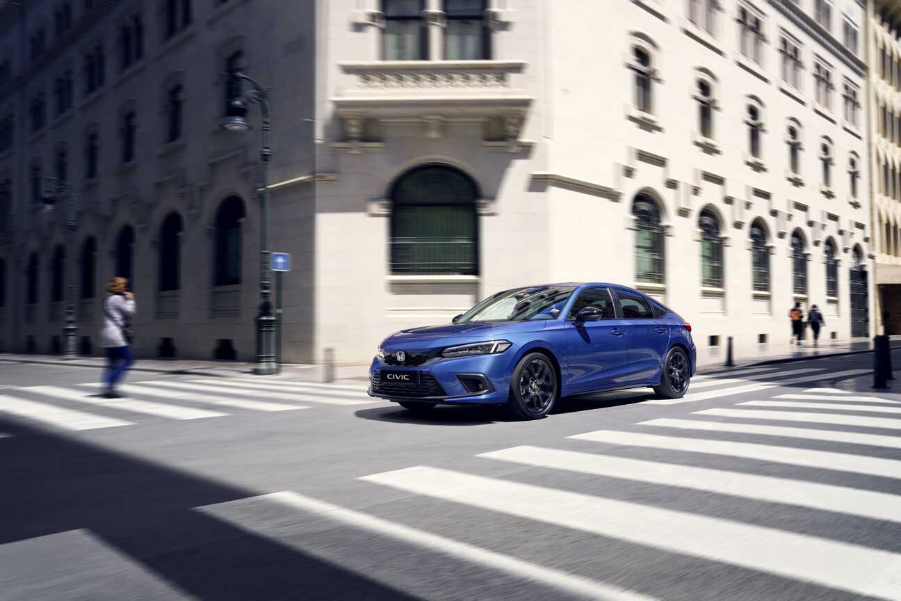 Efektywna jazda samochodem hybrydowym - Blog - Honda PL
